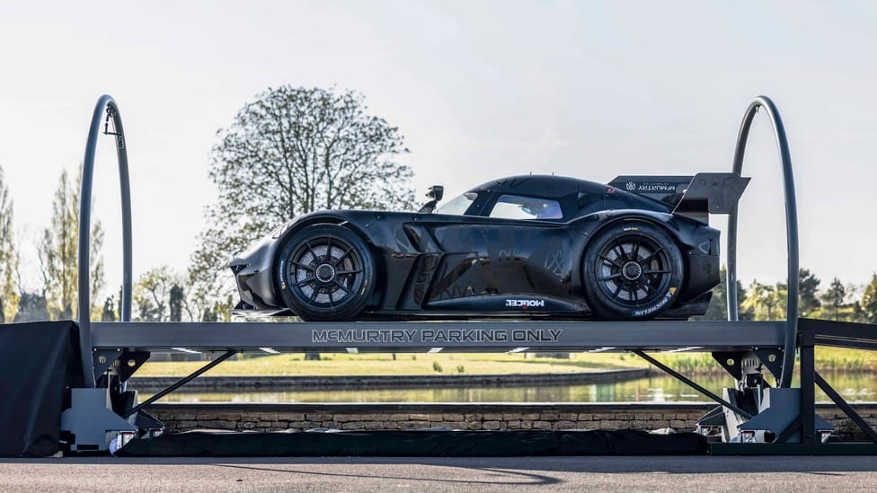 The McMurtry Spéirling is the first car in the world to DRIVE UPSIDE ...