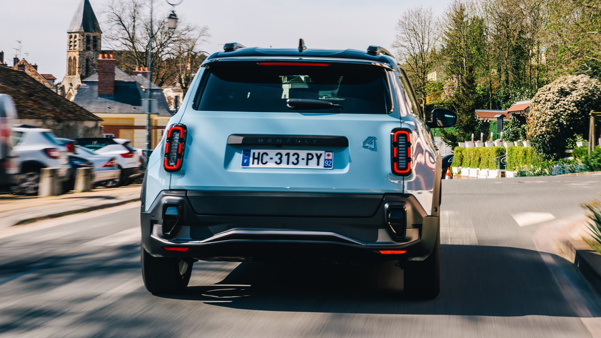 Renault 4 Interior Layout & Technology | Top Gear