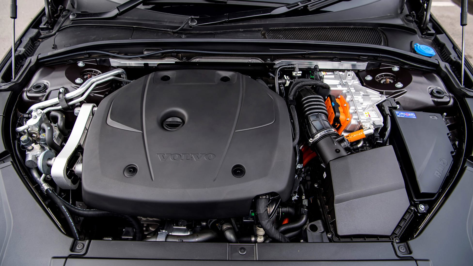 Volvo V90 Review 2025 | Top Gear