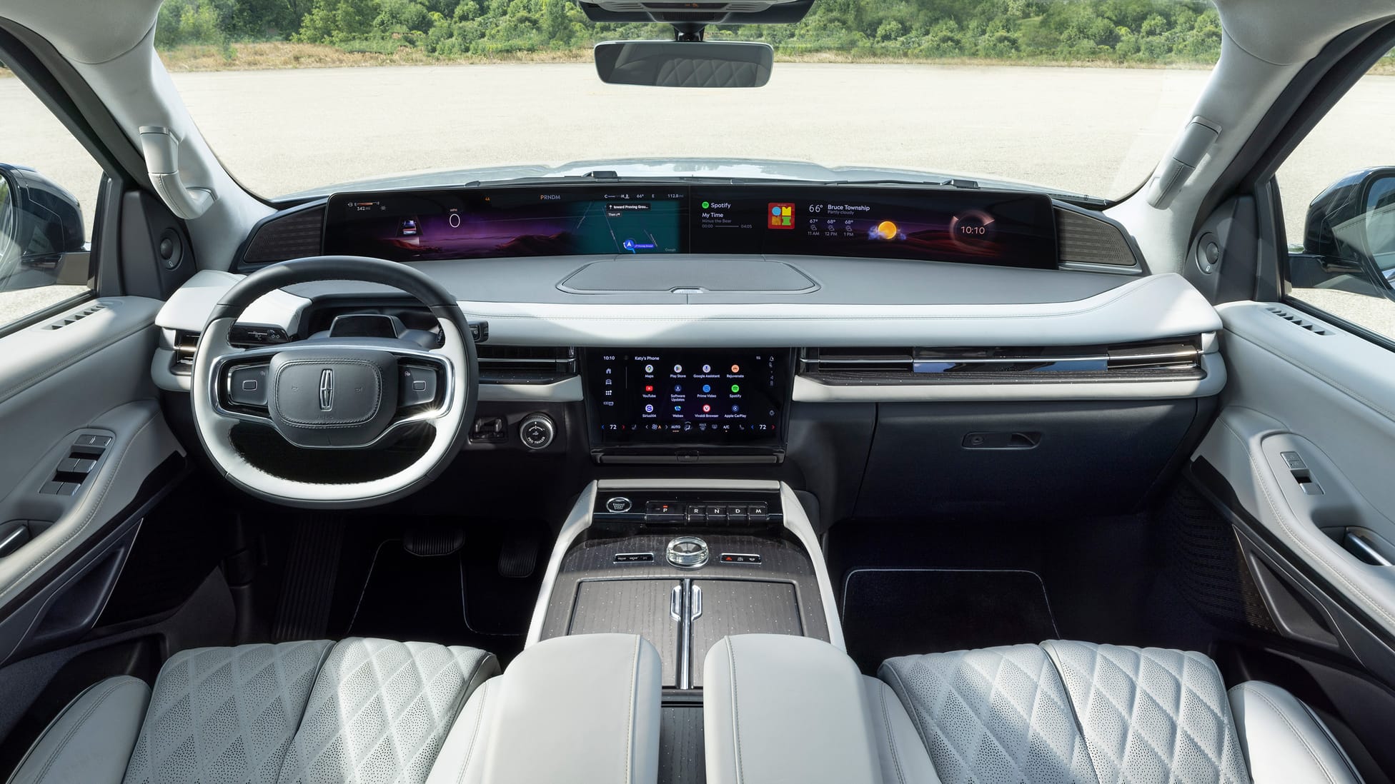 Lincoln Navigator Interior Layout & Technology | Top Gear