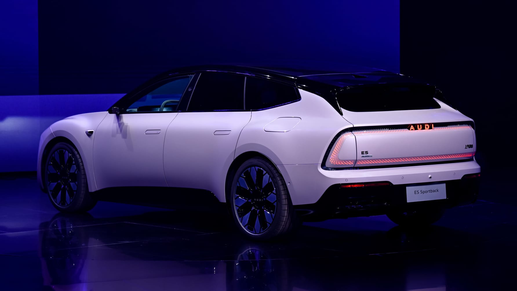 This is the new China-only AUDI E5, and it’ll do 478 miles on ONE ...