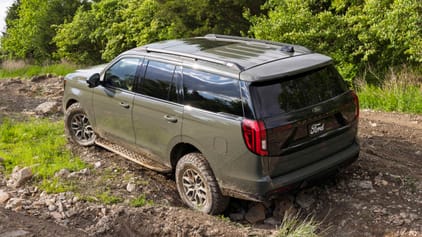 Ford Expedition Interior Layout & Technology | Top Gear