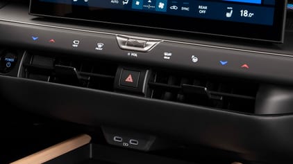 Confirmed: the swoopy eighth-gen Lexus ES is coming to the UK in 2026 ...