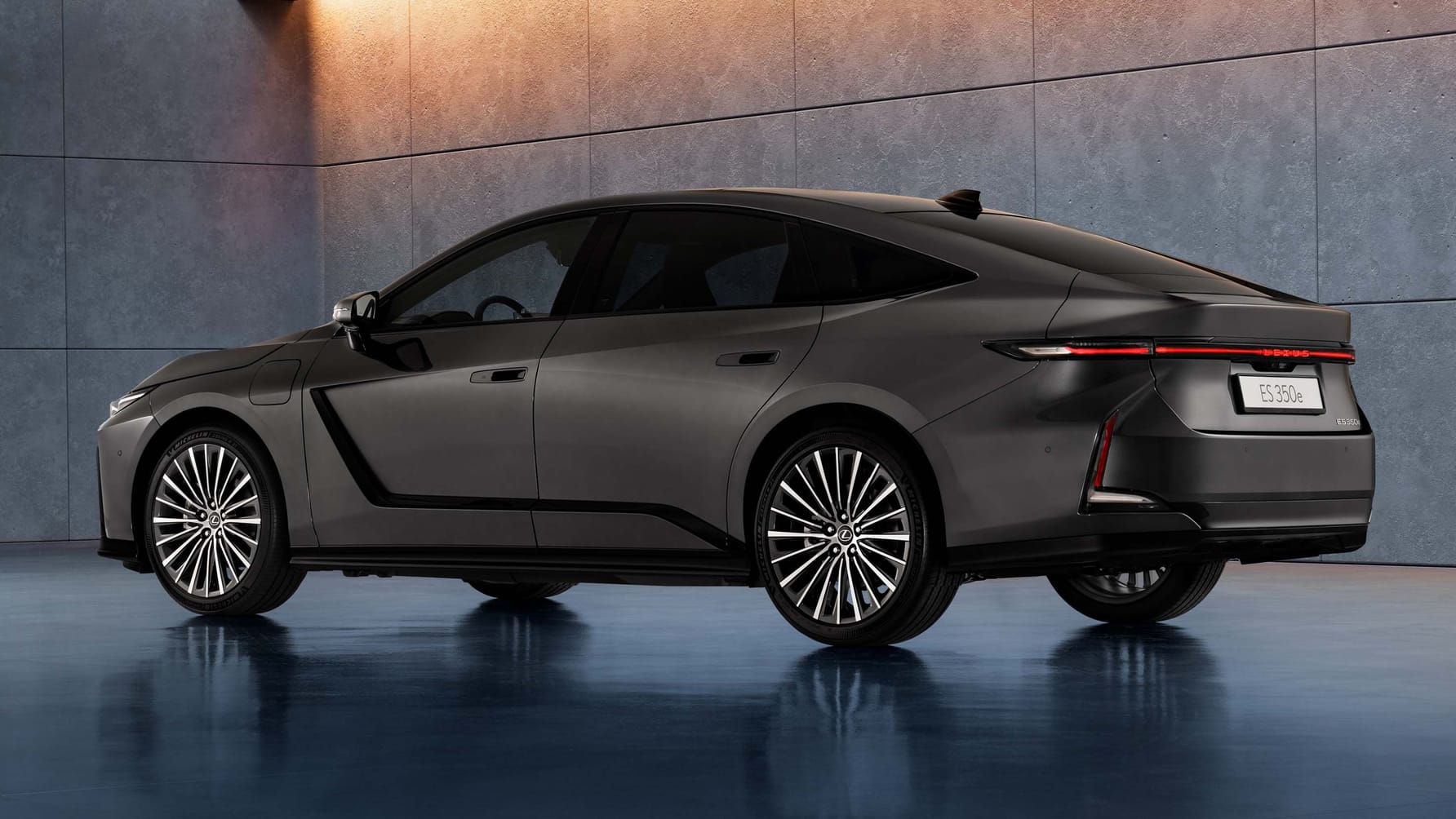 Confirmed: the swoopy eighth-gen Lexus ES is coming to the UK in 2026 ...