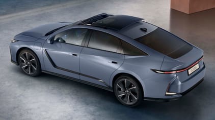 Confirmed: the swoopy eighth-gen Lexus ES is coming to the UK in 2026 ...