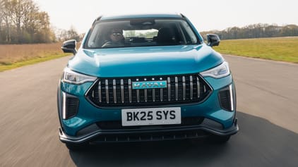 GWM Jolion Pro Interior Layout & Technology | Top Gear