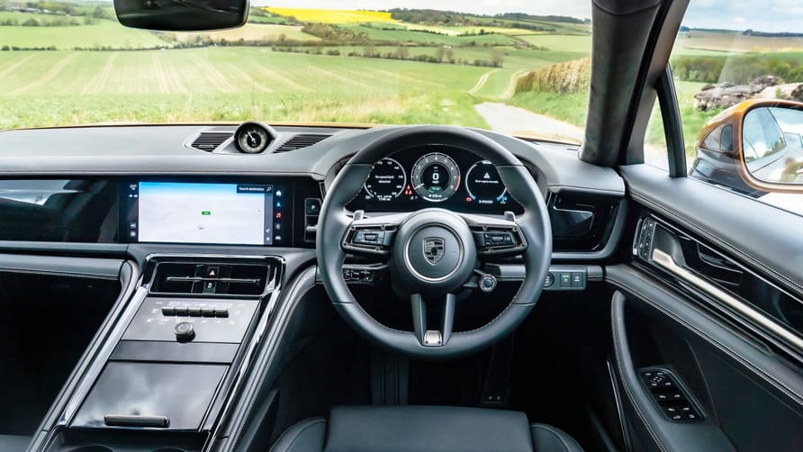 Porsche Panamera Interior Layout & Technology | Top Gear