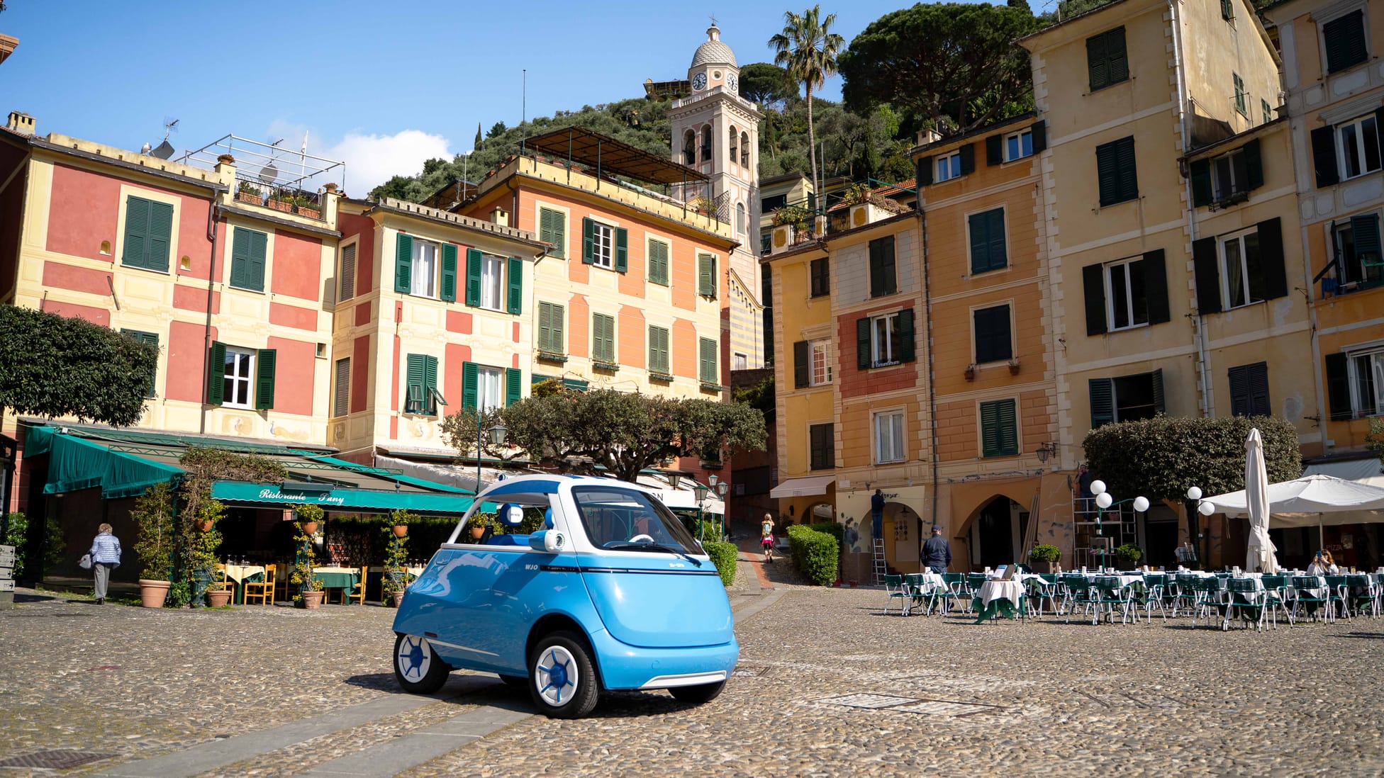 The Microlino ‘Spiaggina’ is a windowless, drop-top quadricycle that ...