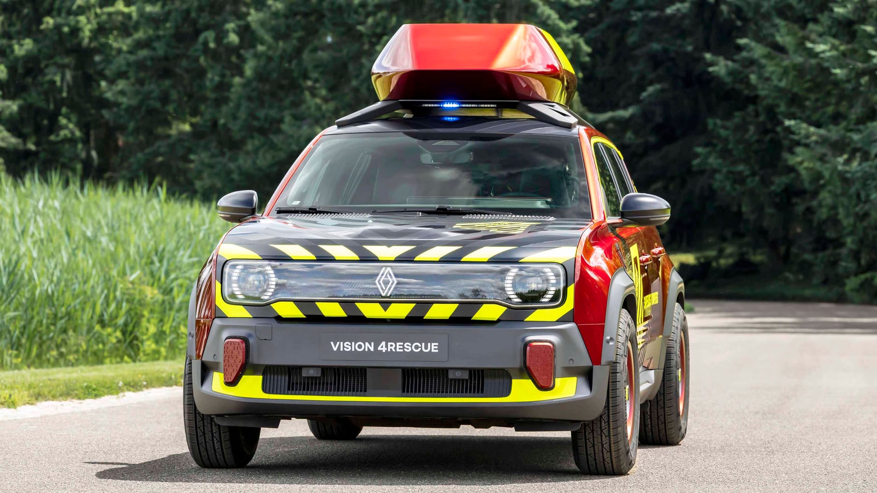 This dual-motor, all-wheel drive Renault 4 is a pint-sized fire engine ...