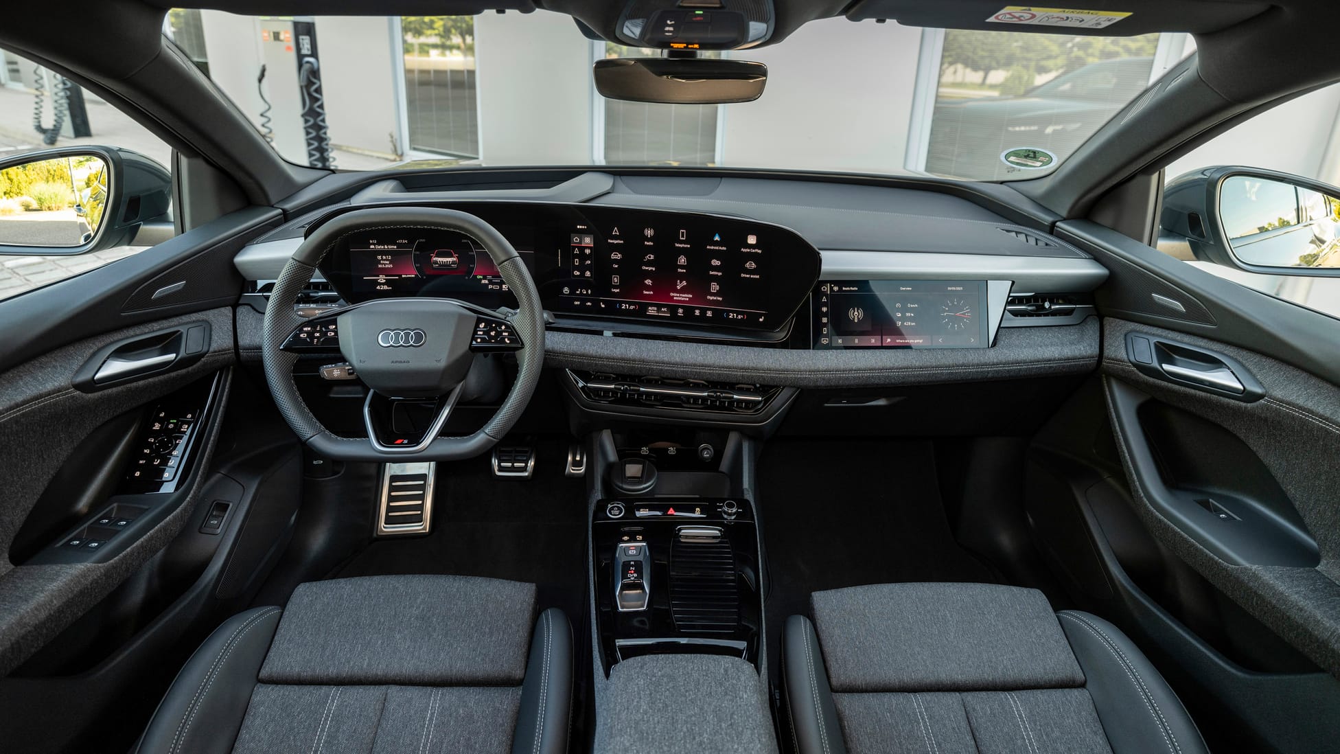 Audi Q6 Sportback e-tron Interior Layout & Technology | Top Gear