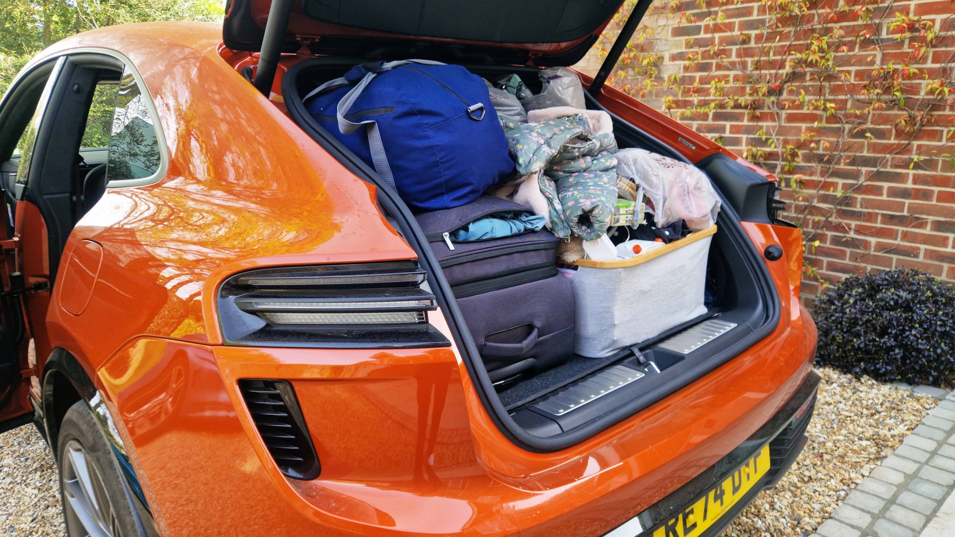 Porsche Macan Turbo - long-term-review - Report No:3 2026 | Top Gear