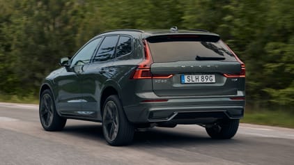 Volvo XC60 Interior Layout & Technology | Top Gear