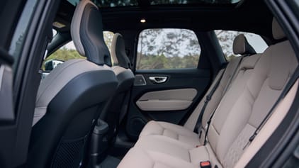 Volvo XC60 Interior Layout & Technology | Top Gear