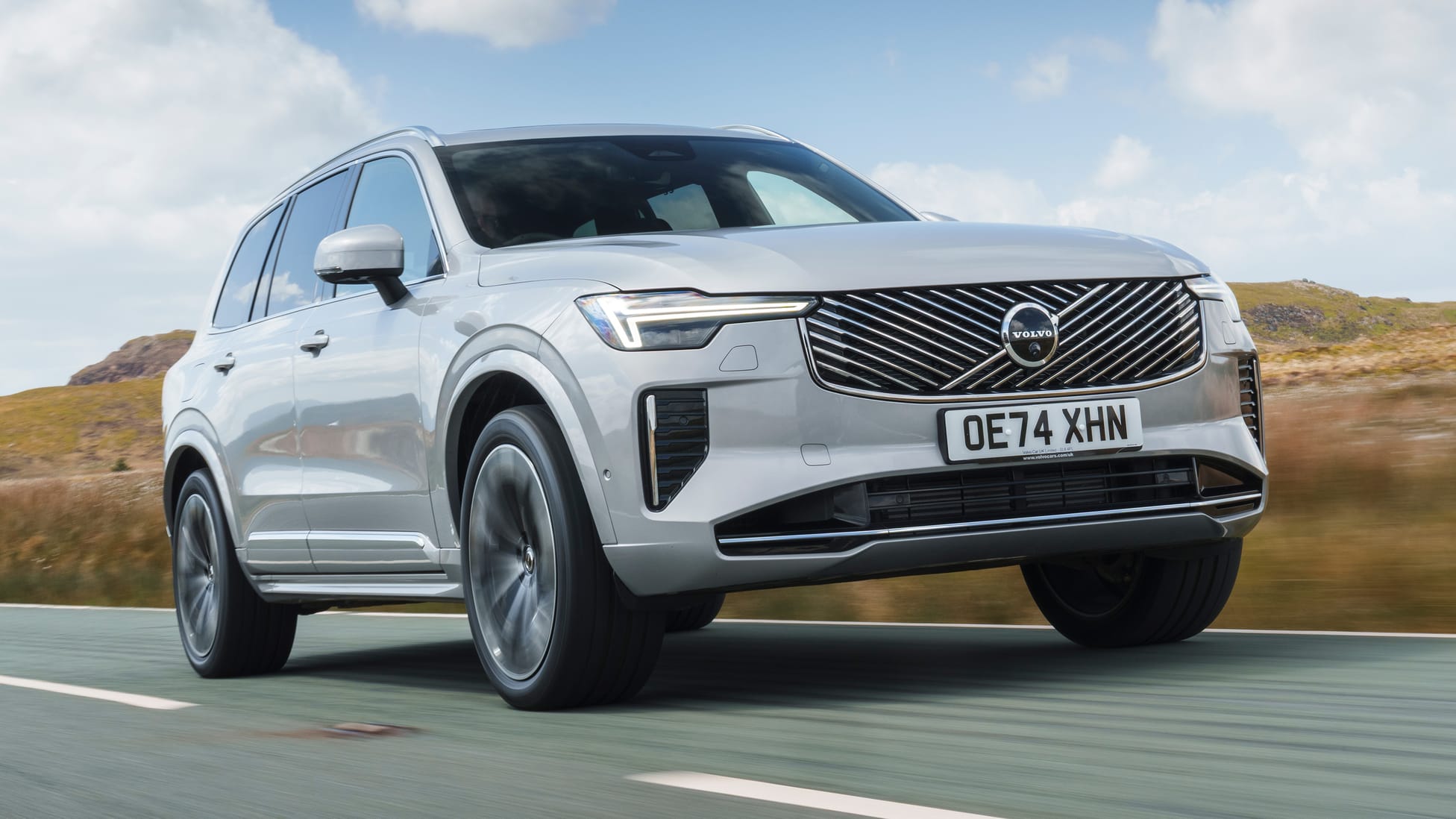 Volvo XC90 Driving, Engines & Performance | Top Gear