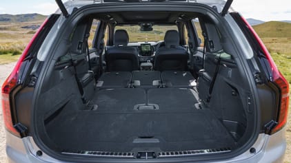 Volvo XC90 Interior Layout & Technology | Top Gear