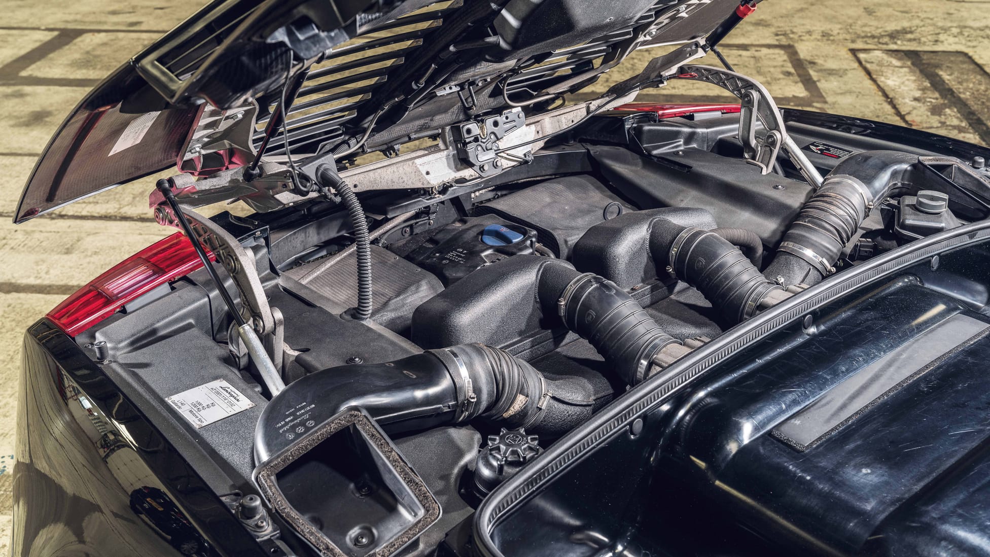 Best ever V10s: the 'genius' ten-pot in the back of the Lamborghini ...