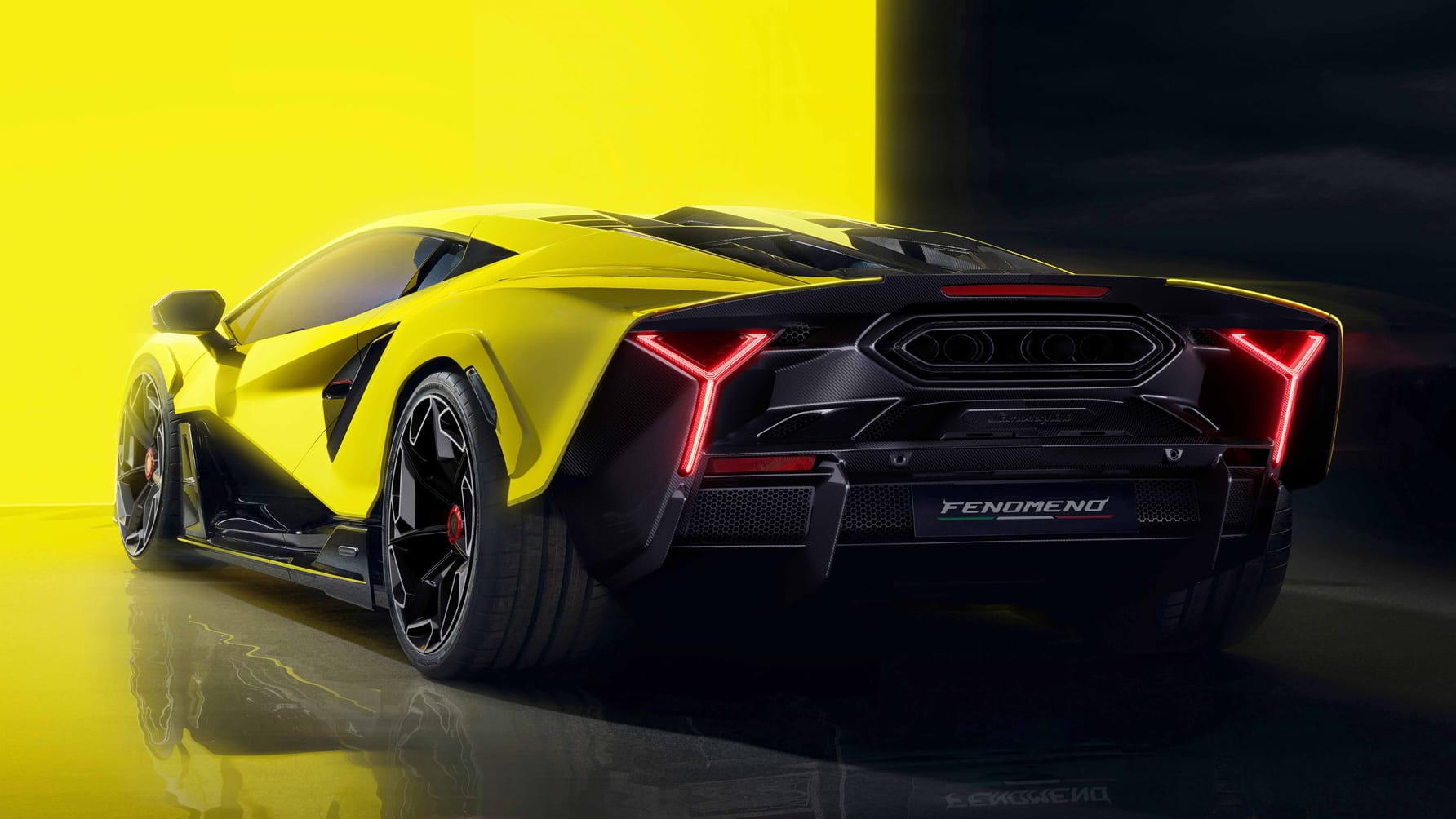 Fenomeno! Welcome to the most powerful, fastest Lamborghini ever | Top Gear