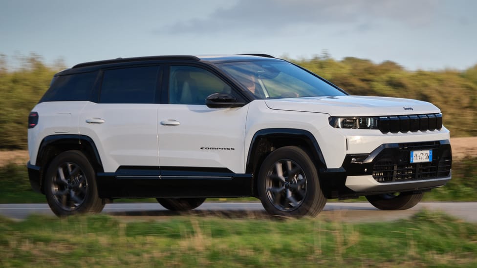 Jeep Compass Interior Layout & Technology | Top Gear