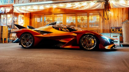 Look! It’s a new 208mph German car with a naturally aspirated V12 ...