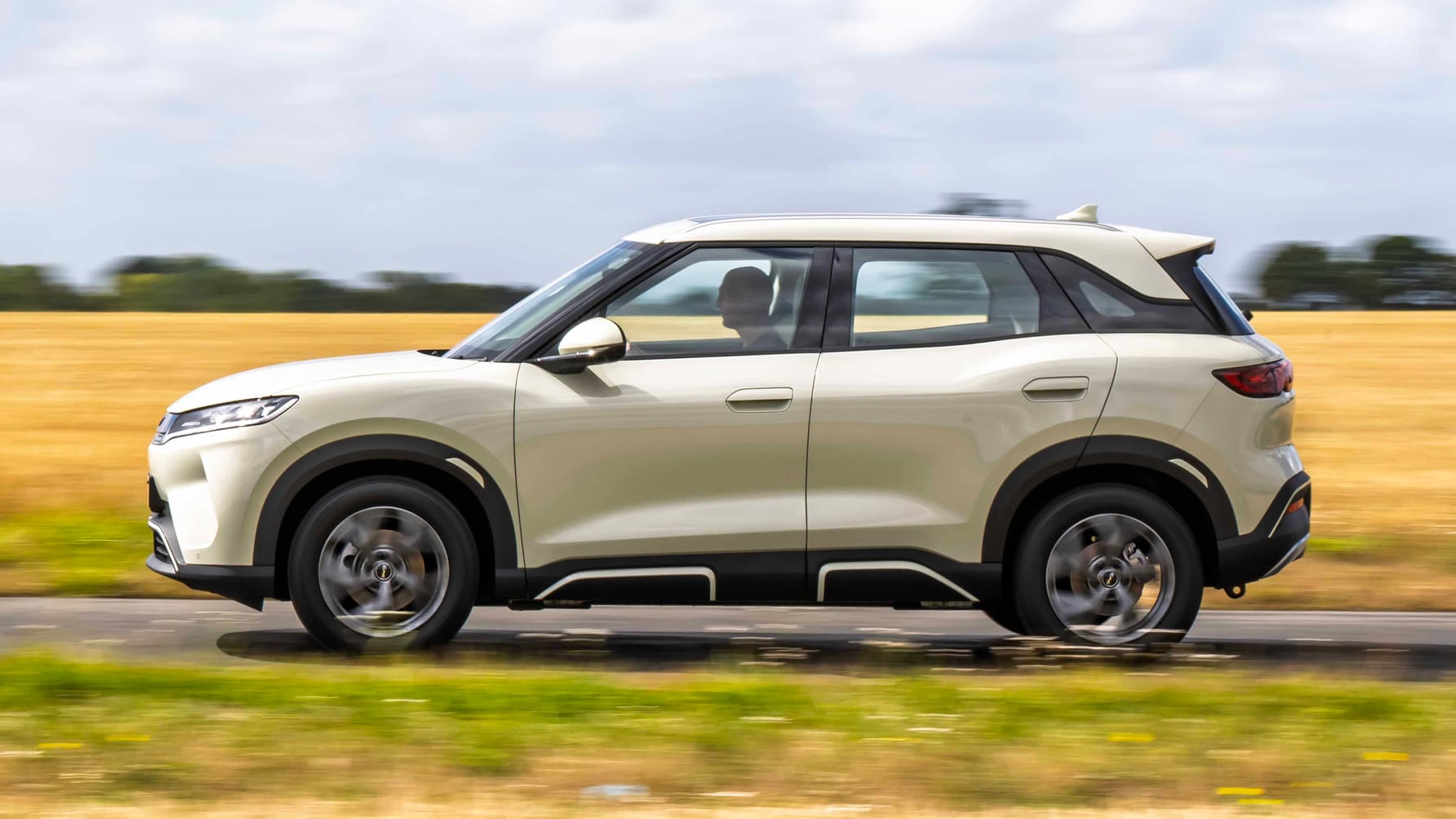 BYD Atto 2 Interior Layout & Technology | Top Gear