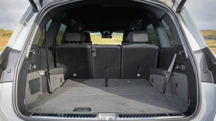 Mercedes-Benz GLS Interior Layout & Technology | Top Gear
