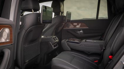 Mercedes-Benz GLS Interior Layout & Technology | Top Gear