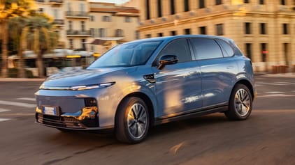 Leapmotor B10 Interior Layout & Technology | Top Gear