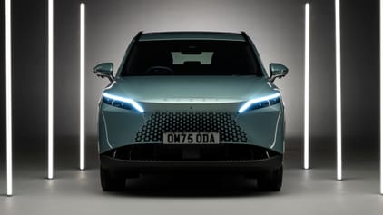 The Omoda 7 will cost from under £30k when it arrives in the New Year ...