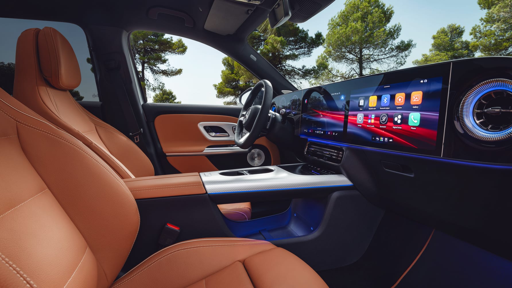 Surprise! Mercedes has filled its new GLB with much (optional) SCREEN ...