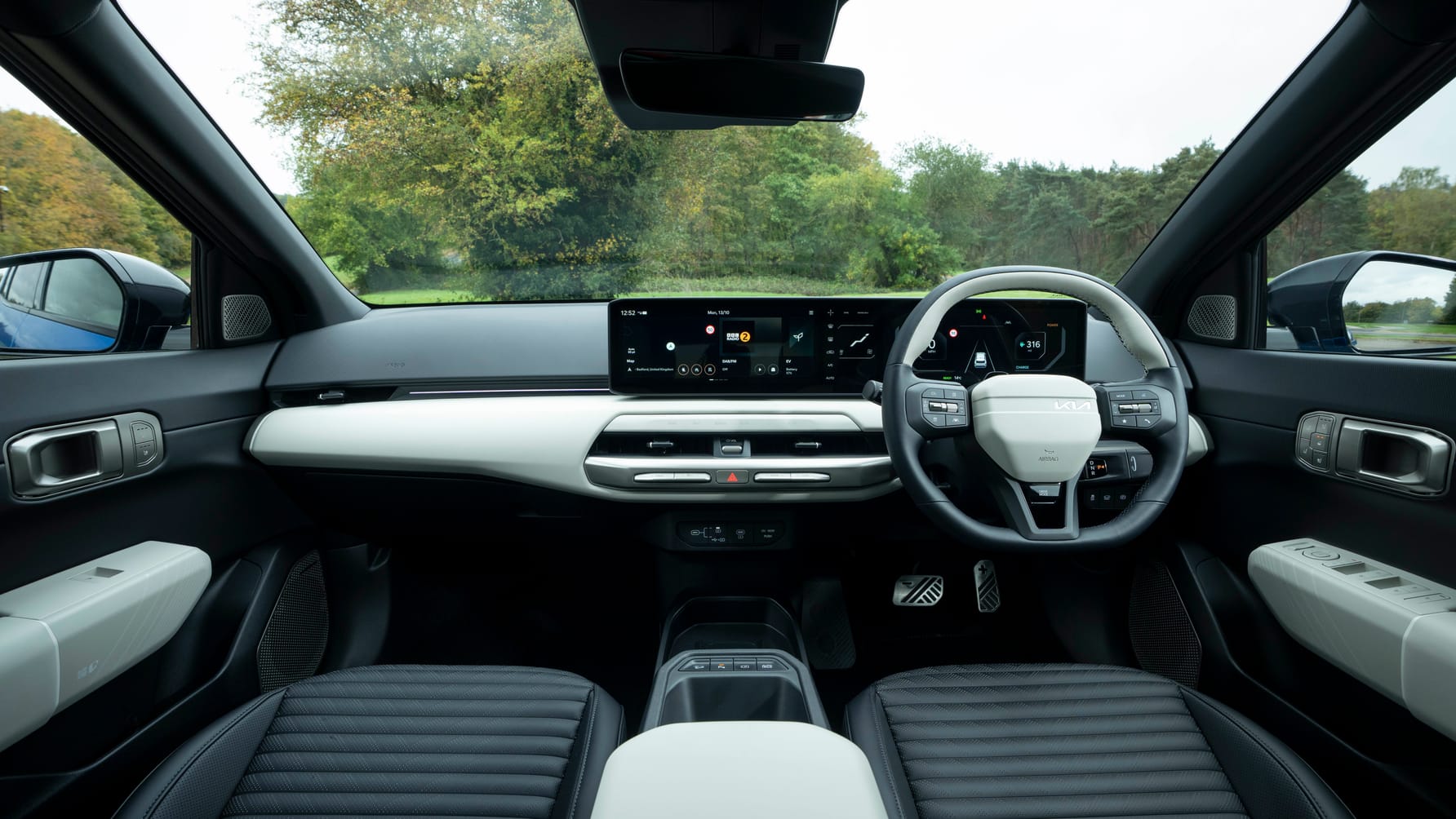 Kia EV4 Interior Layout & Technology | Top Gear