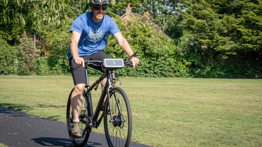 How to turn your push bike into a e-bike: Swytch vs Skarper | Top Gear