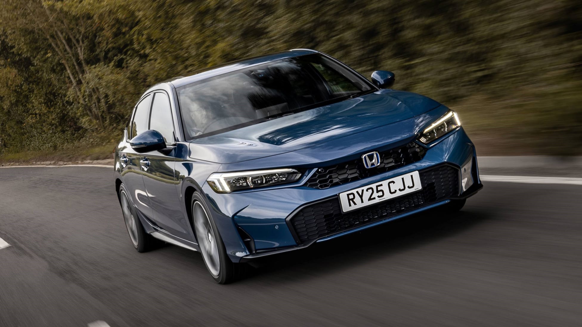 Honda Civic eHEV Driving, Engines & Performance | Top Gear