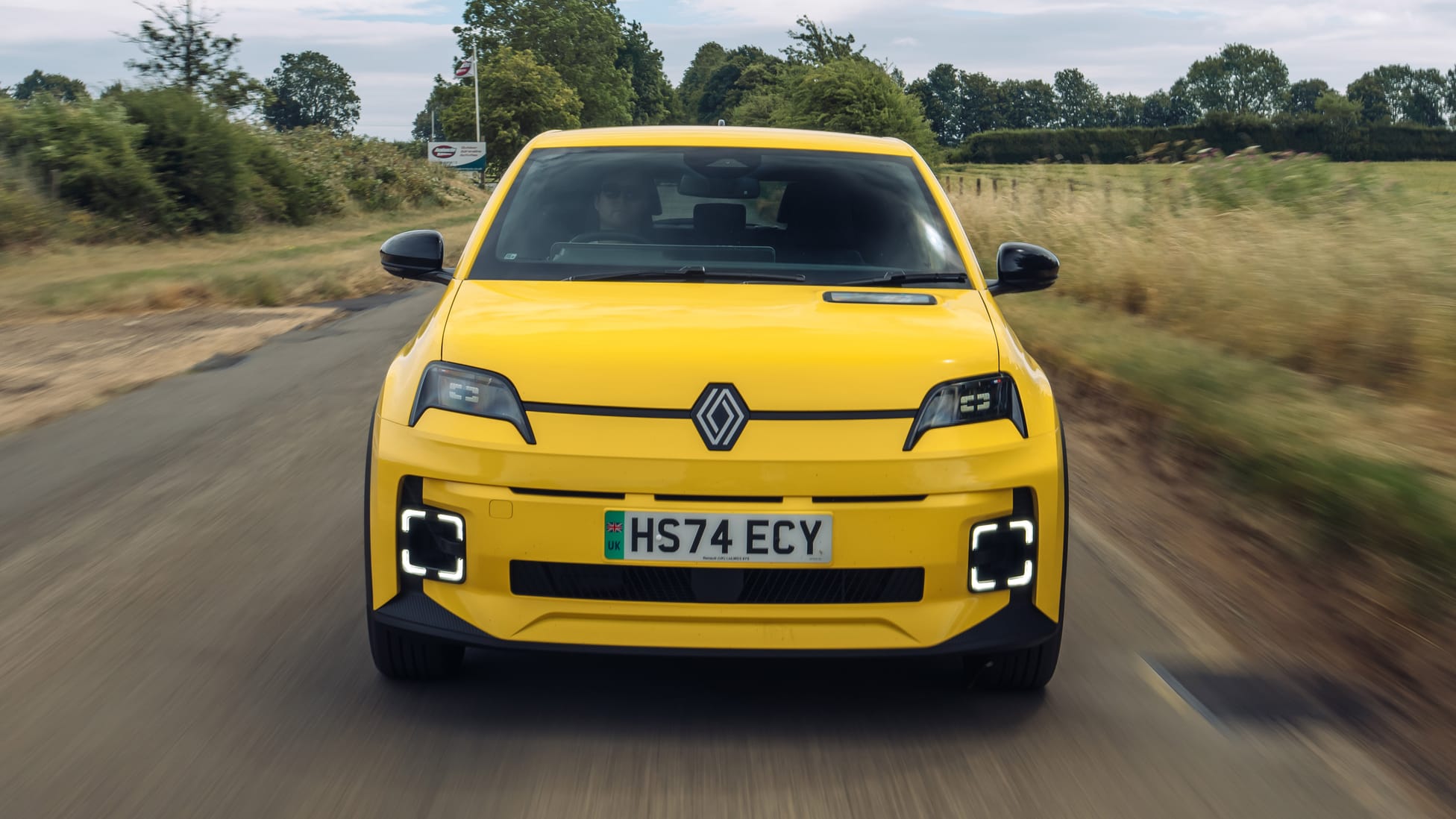 Renault 5 Interior Layout & Technology | Top Gear