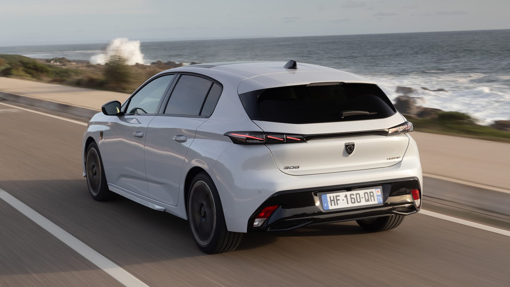 Peugeot 308 Interior Layout & Technology | Top Gear