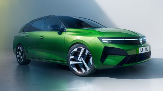 The refreshed Vauxhall Astra gets more e-range and an illuminated ...