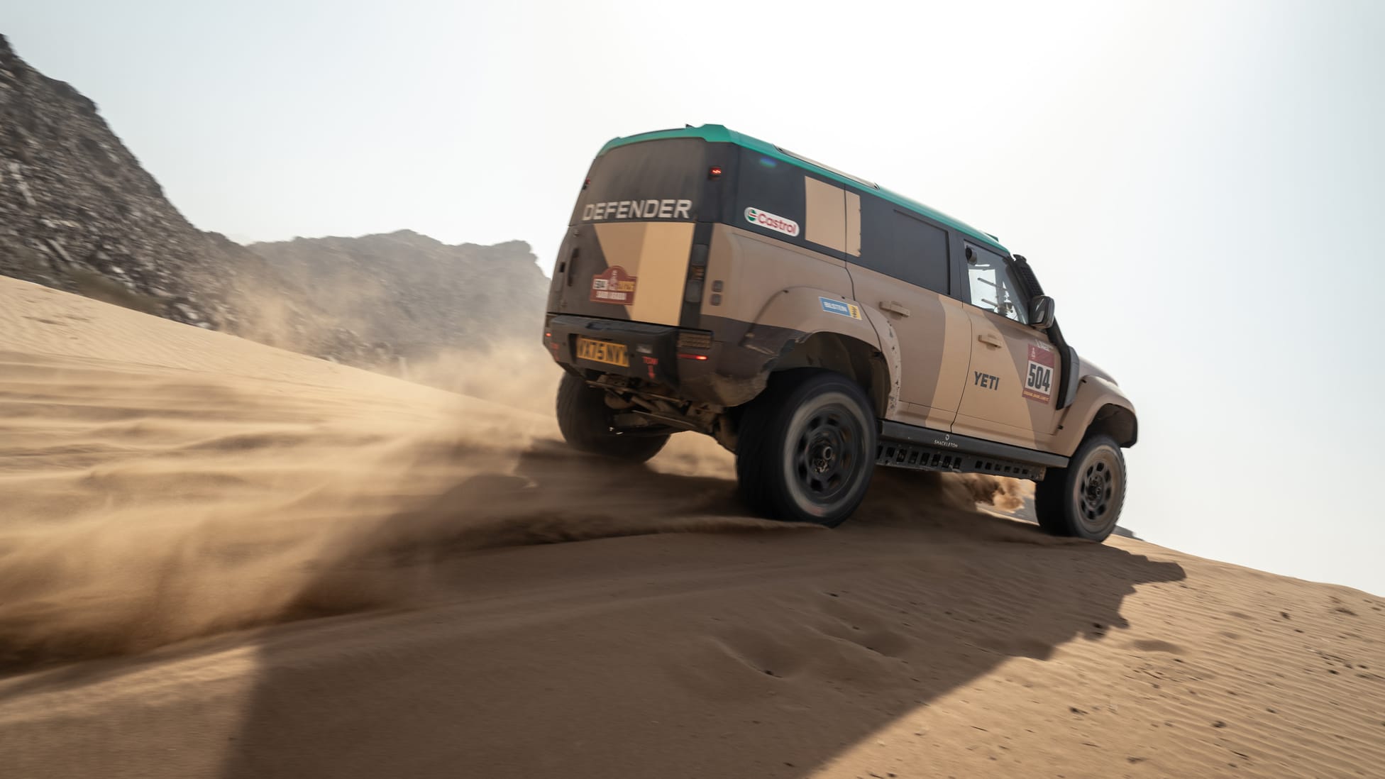 Defender stands on the verge of victory in the Dakar Rally | Top Gear