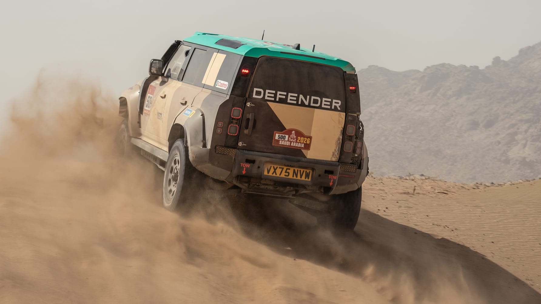 Defender stands on the verge of victory in the Dakar Rally | Top Gear