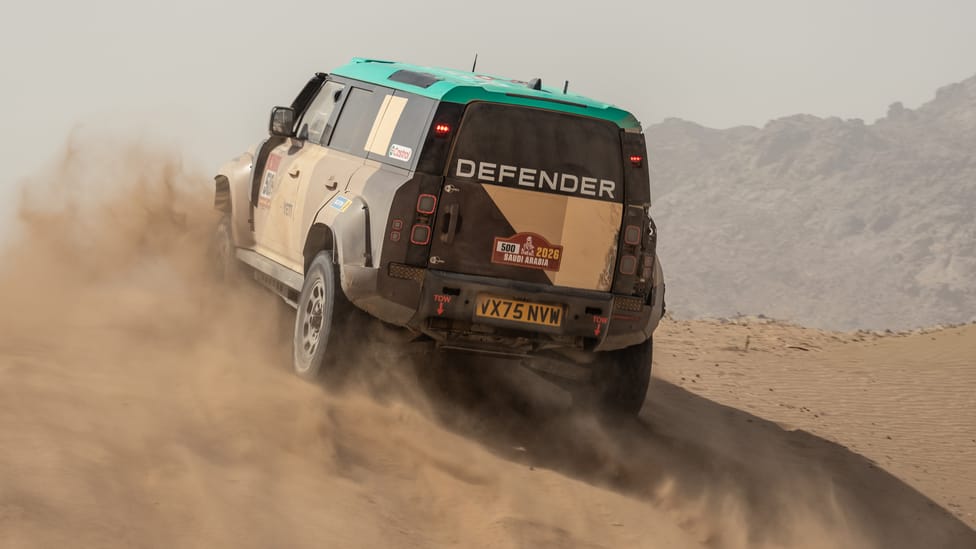 Defender stands on the verge of victory in the Dakar Rally | Top Gear