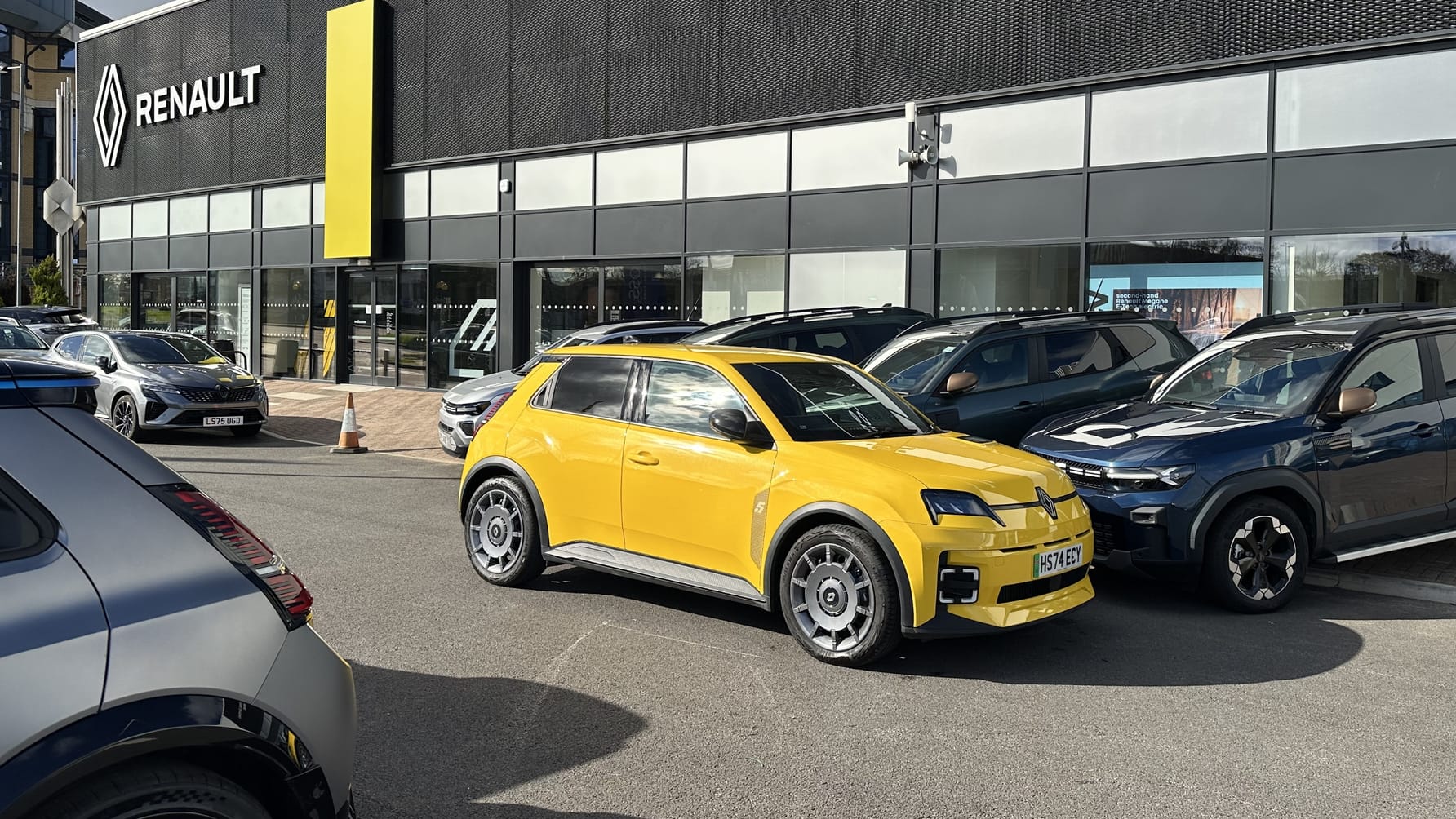 Renault 5 - long-term review - Report No:10 2026 | Top Gear