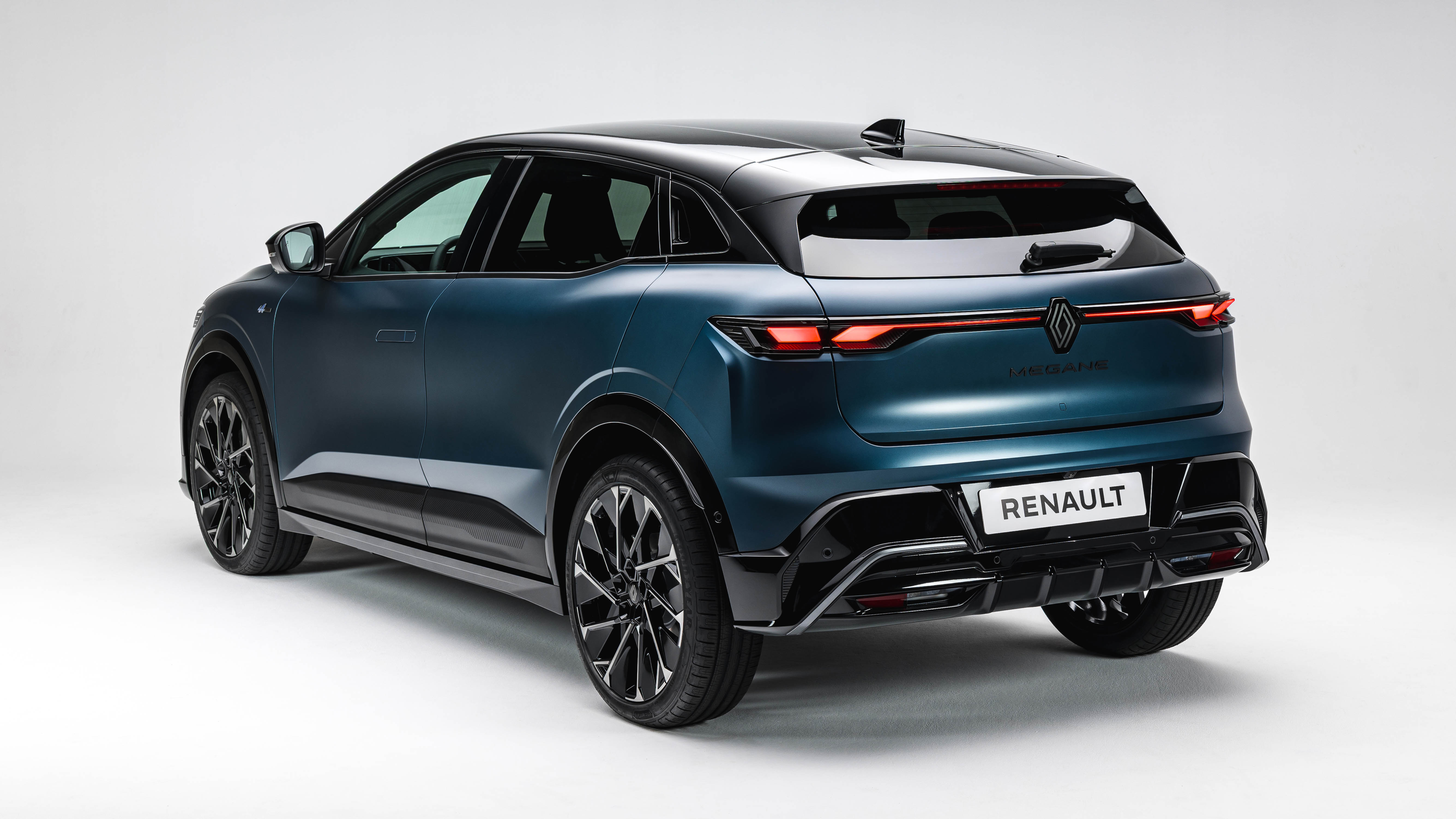 Renault’s electric Megane has had a facelift and a growth spurt | Top Gear