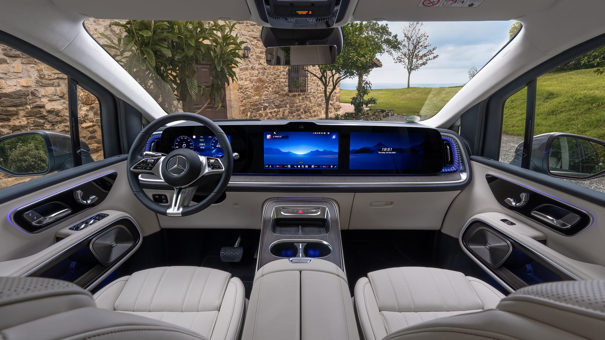 Mercedes-Benz VLE Interior Layout & Technology | Top Gear