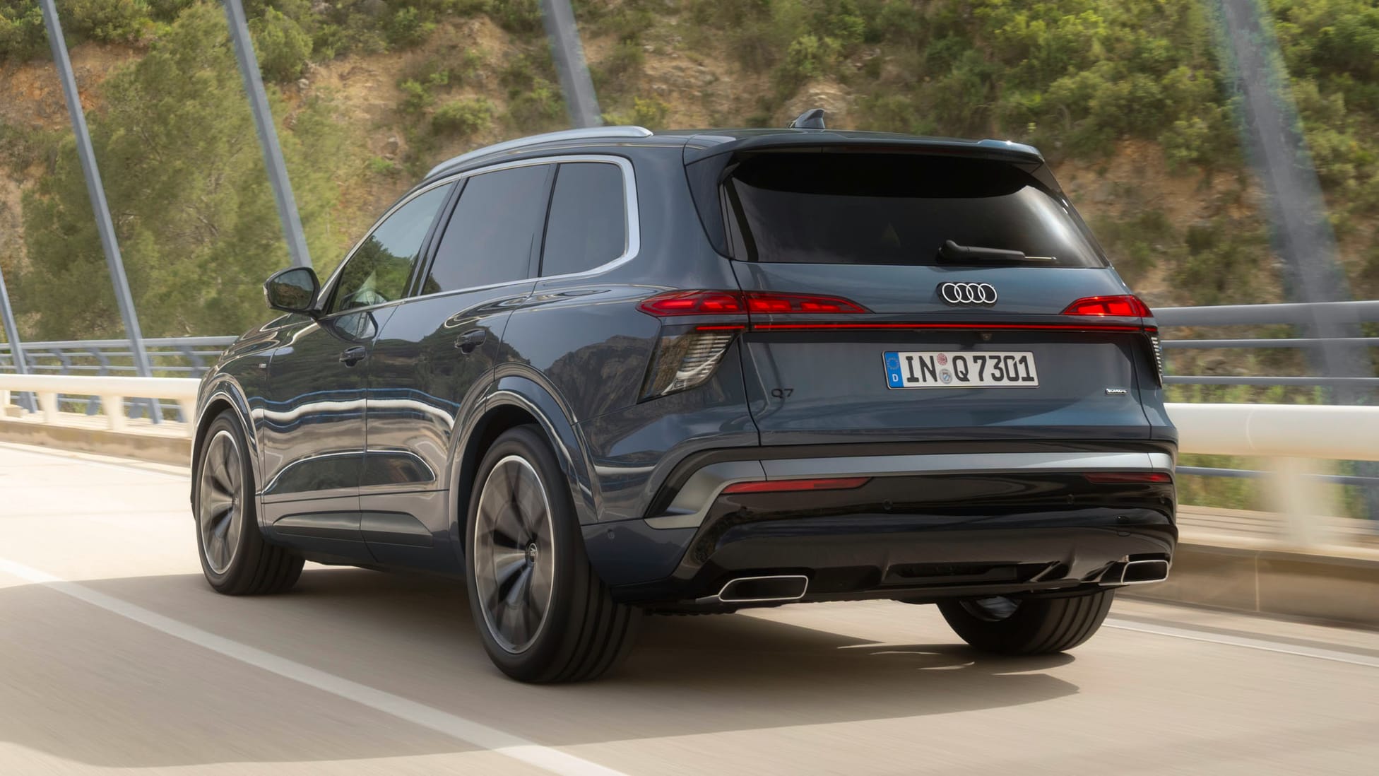 The new third-gen Audi Q7 is a V6 diesel SUV that can run on vegetable ...