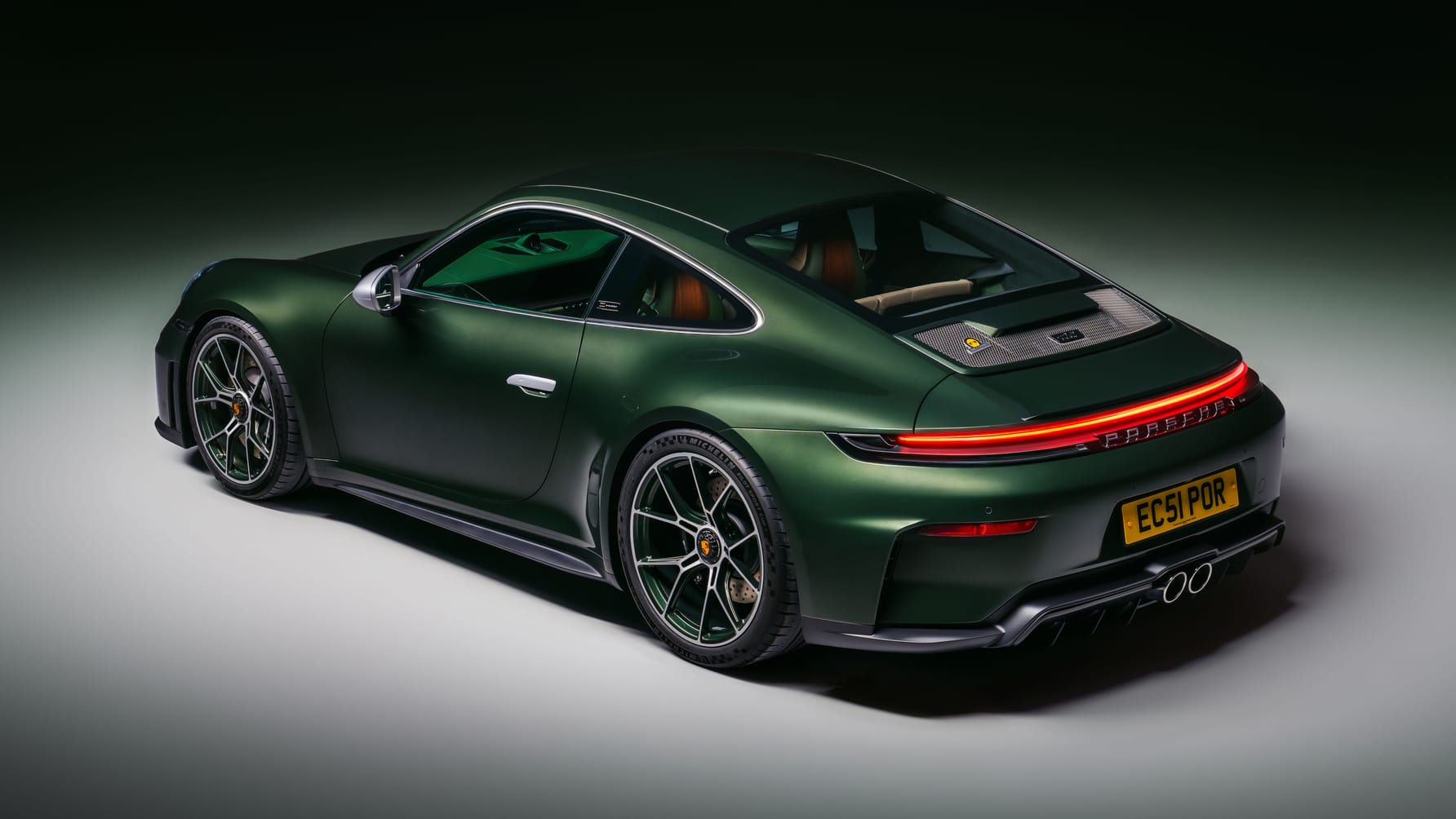 This delightful new Porsche 911 GT3 honours Britain's very first ...