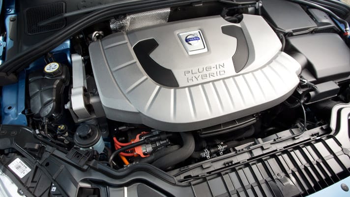 Volvo V60 Hybrid Driving, Engines & Performance | Top Gear