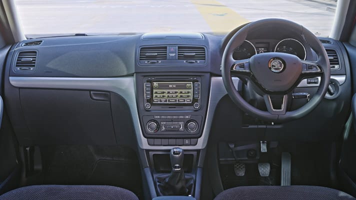 Skoda Yeti Interior Layout & Technology | Top Gear