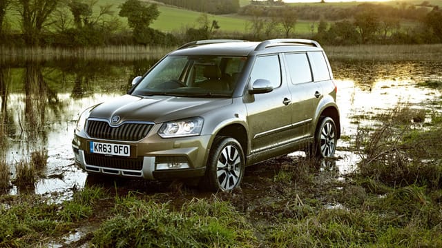 Skoda Yeti Interior Layout & Technology | Top Gear