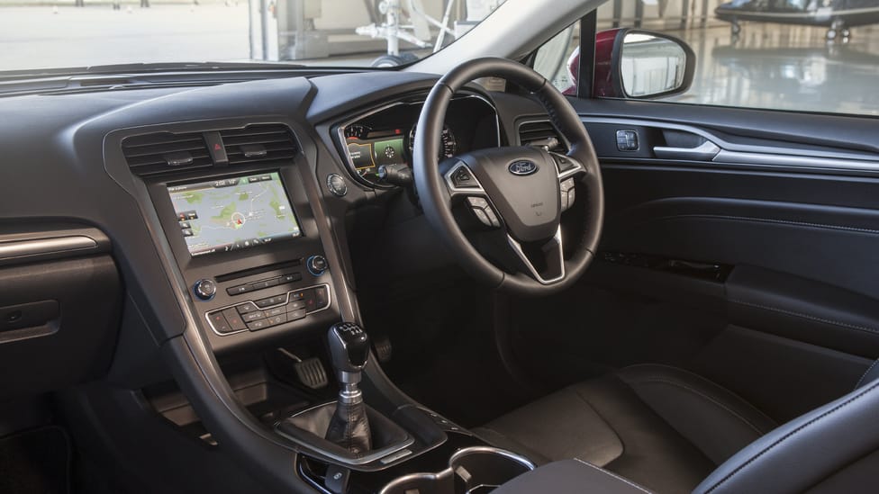 Ford Mondeo Interior Layout & Technology | Top Gear