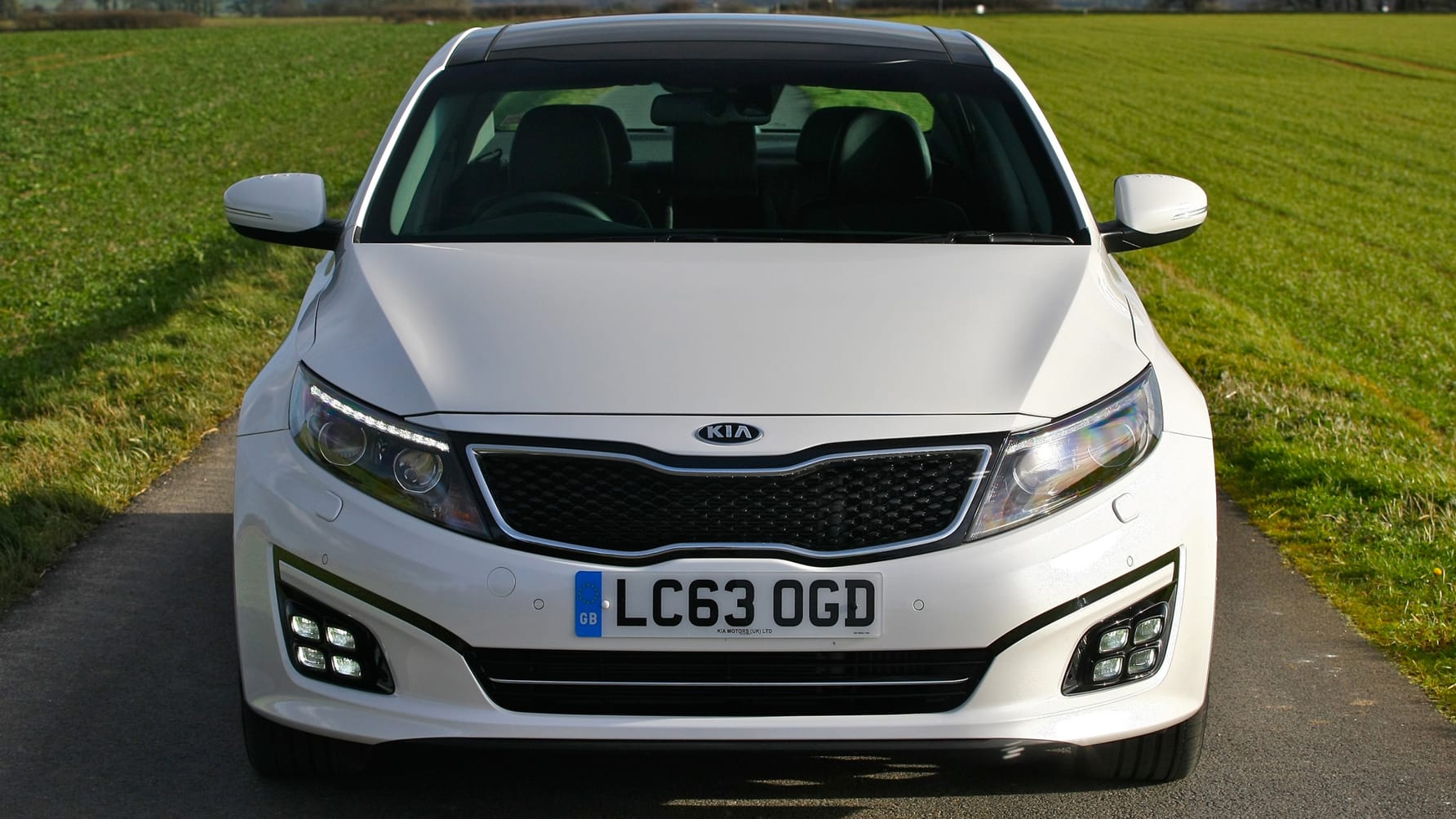 Kia Optima Review 2026 | Top Gear