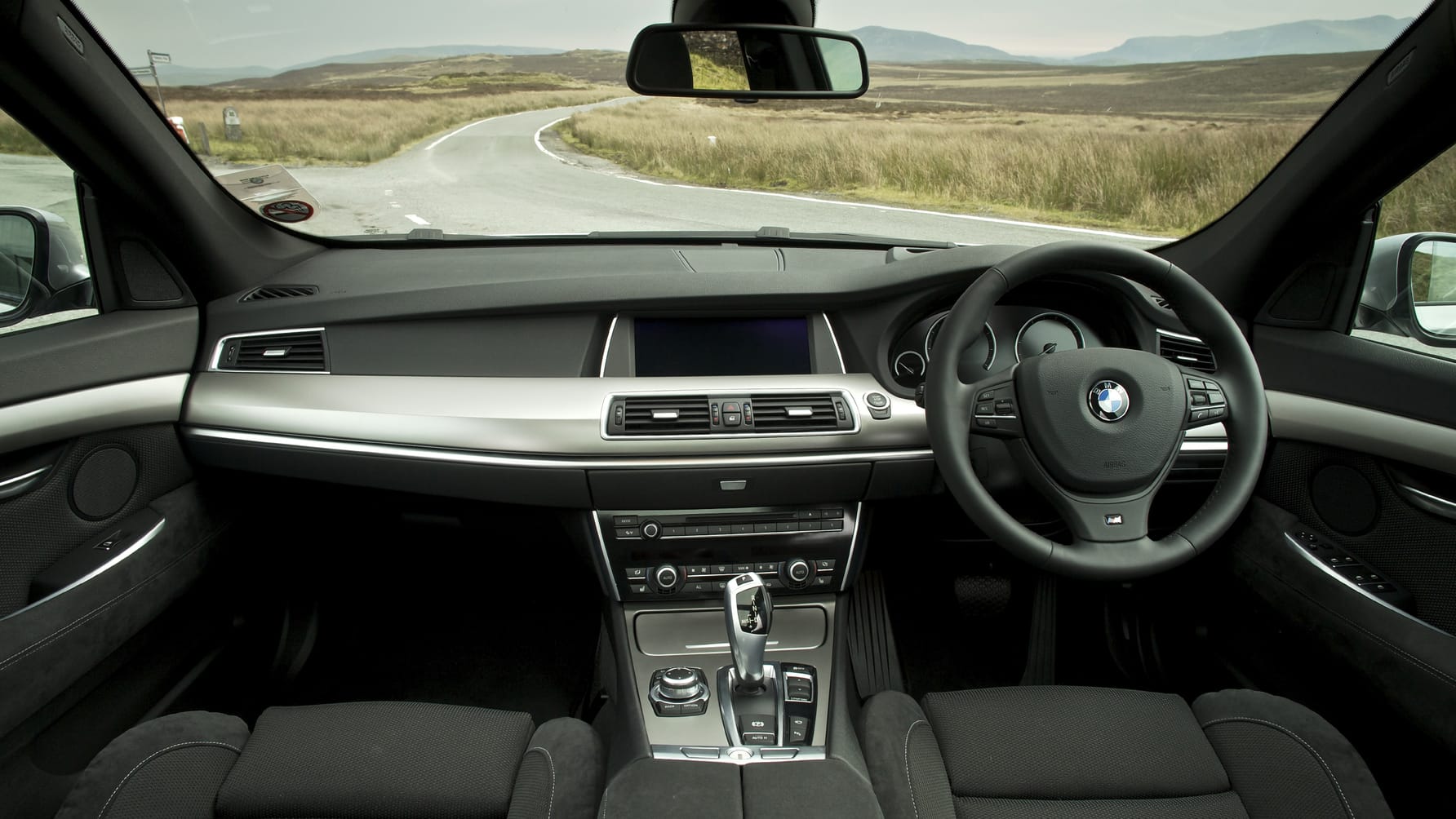 BMW 5 Series GT Interior Layout & Technology | Top Gear