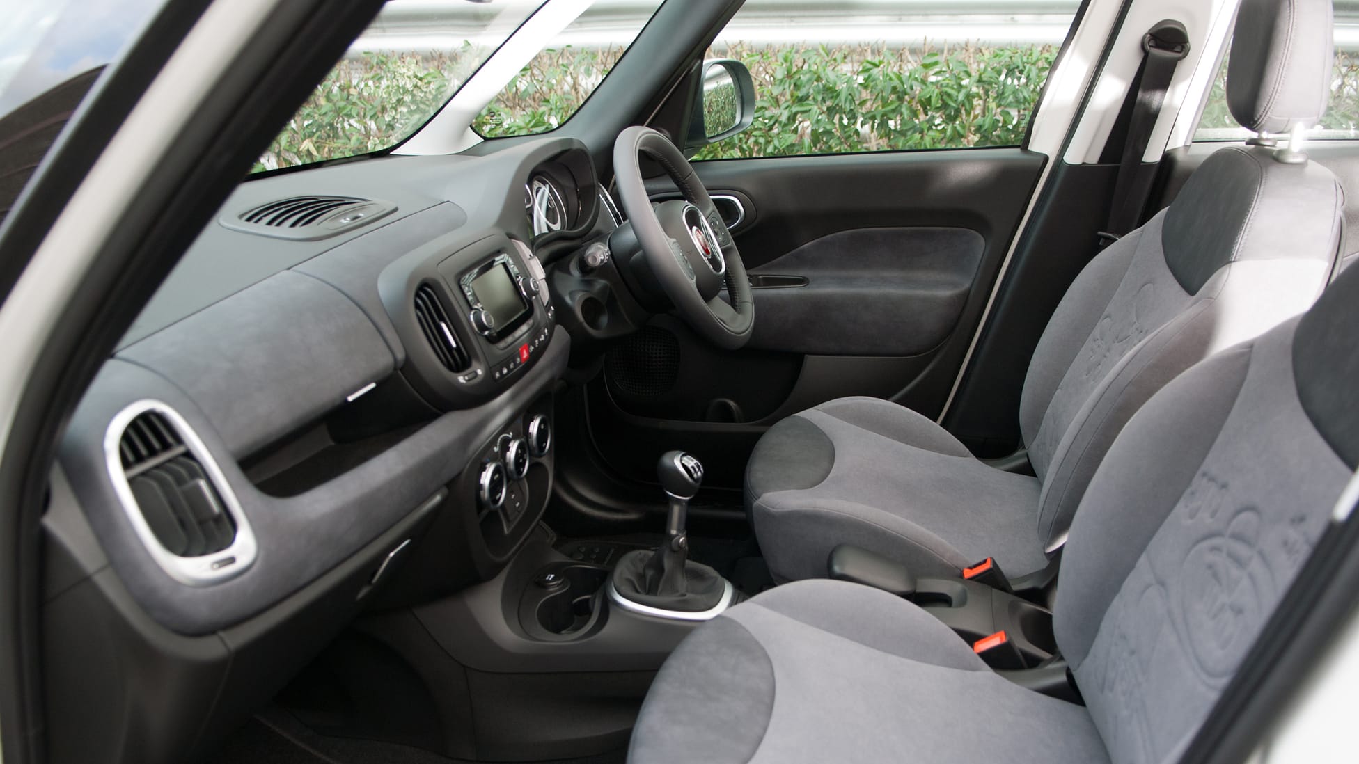 Fiat 500L Review 2025 | Top Gear